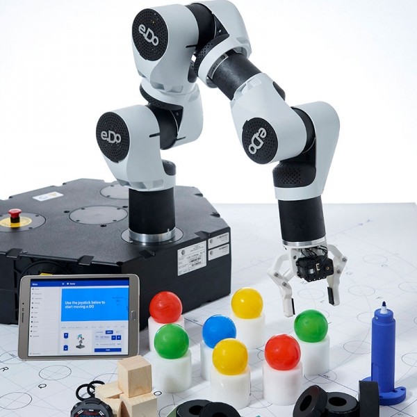 Esperienza con robot E.DO, la piattaforma didattica per imparare